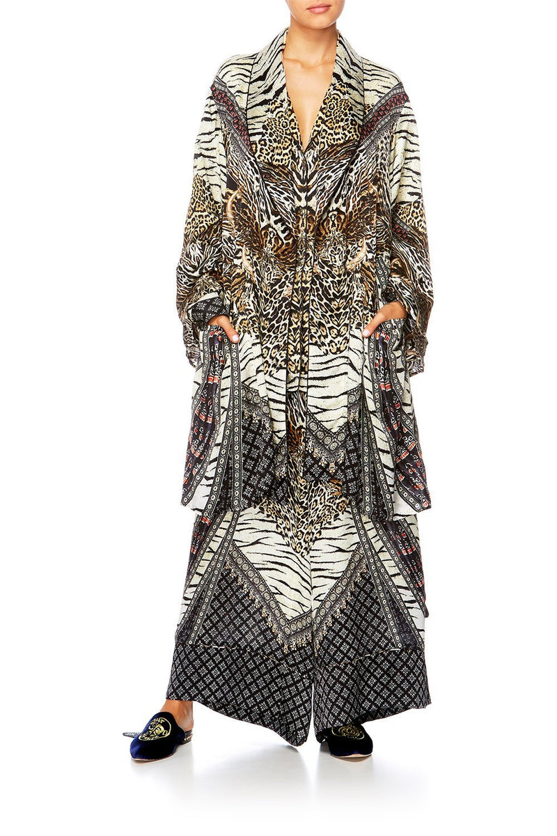 FLARED SLEEVE DRESSING GOWN THE BODYGUARD – CAMILLA UK